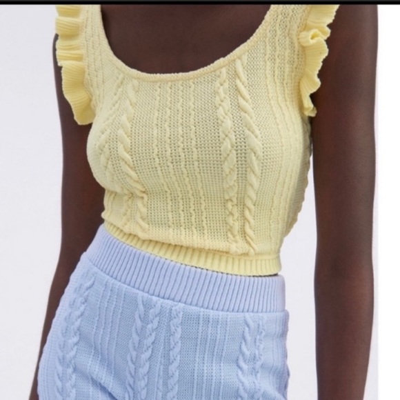 Zara | Tops | Zara Ruffled Ivory Cable Knit Crop Top | Poshmark